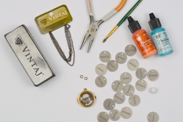 Craft Lightning Mother's Day Crafts | Colorful DIY Lockets - Happy Hour ...